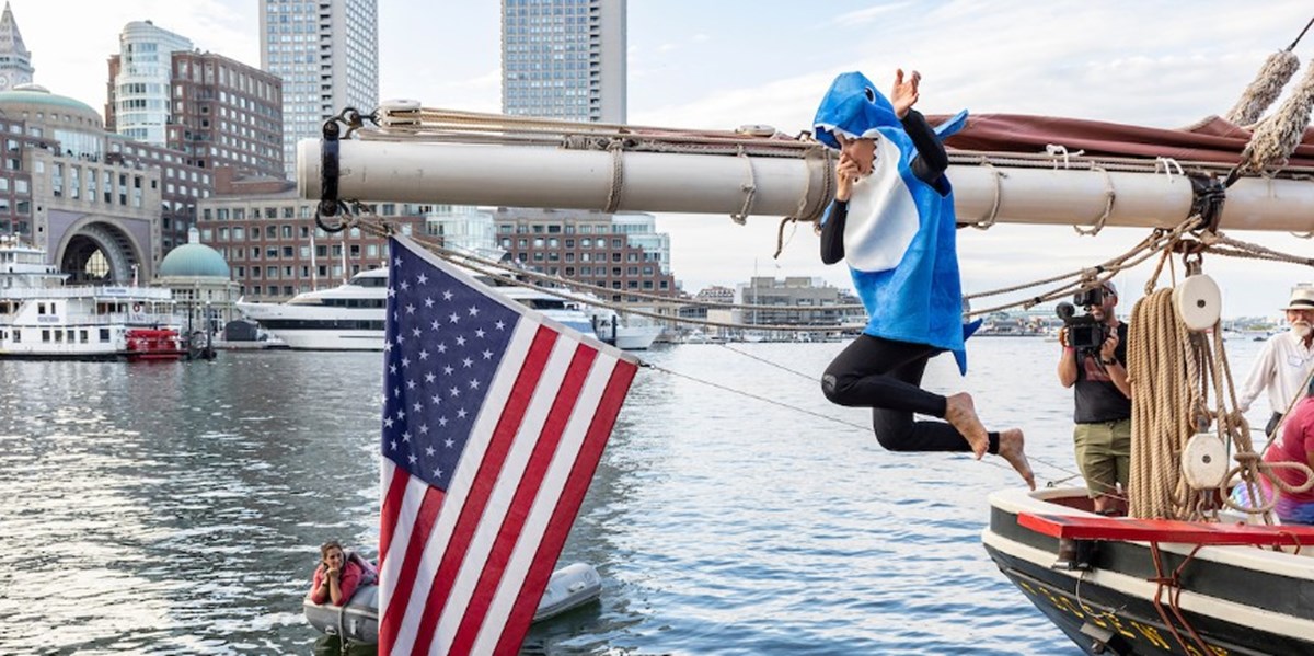 Amanda Pullen Crone is fundraising for World Ocean School