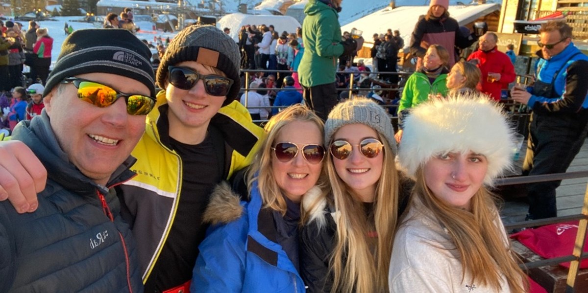 Helliwell Family is fundraising for Dementia UK