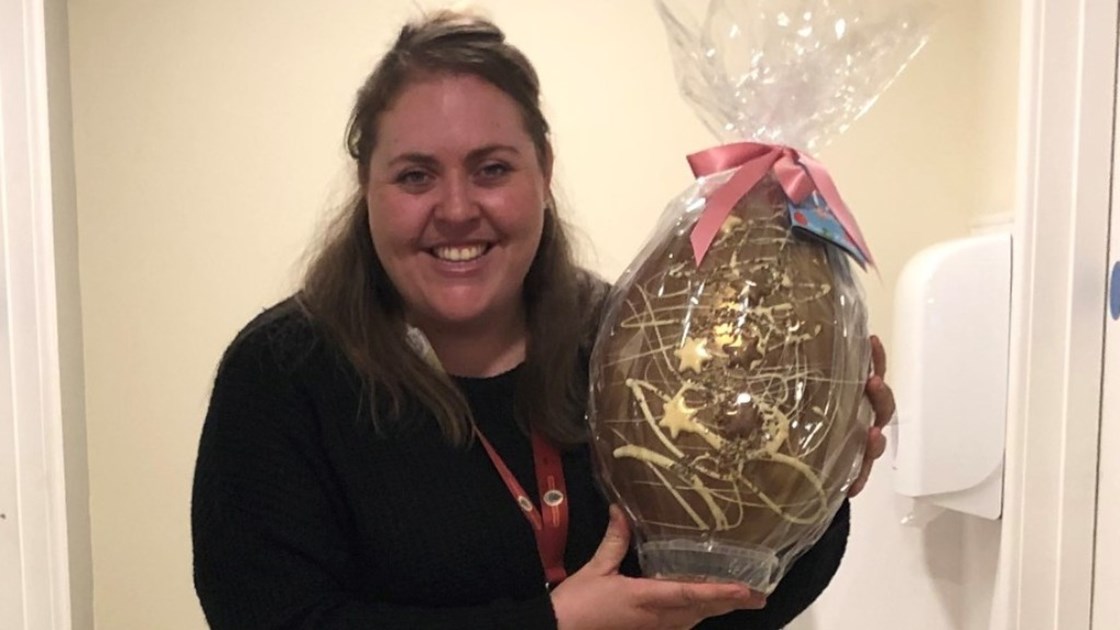 1.5kg GIANT EASTER EGG RAFFLE - JustGiving
