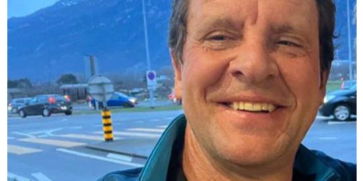 Jon Mayes is fundraising for Shooting Star Children's Hospices