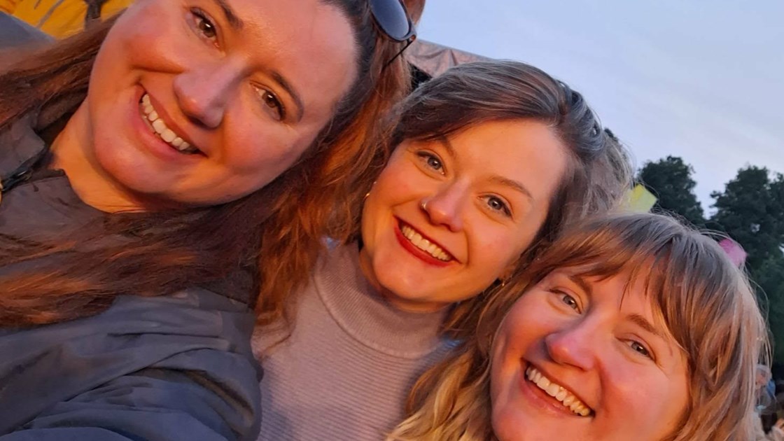 Mhairi and the Meghans, fundraising for Refuweegee is fundraising for ...
