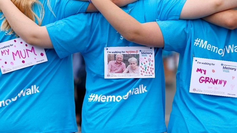 sandra Wardle is fundraising for Alzheimer's Society