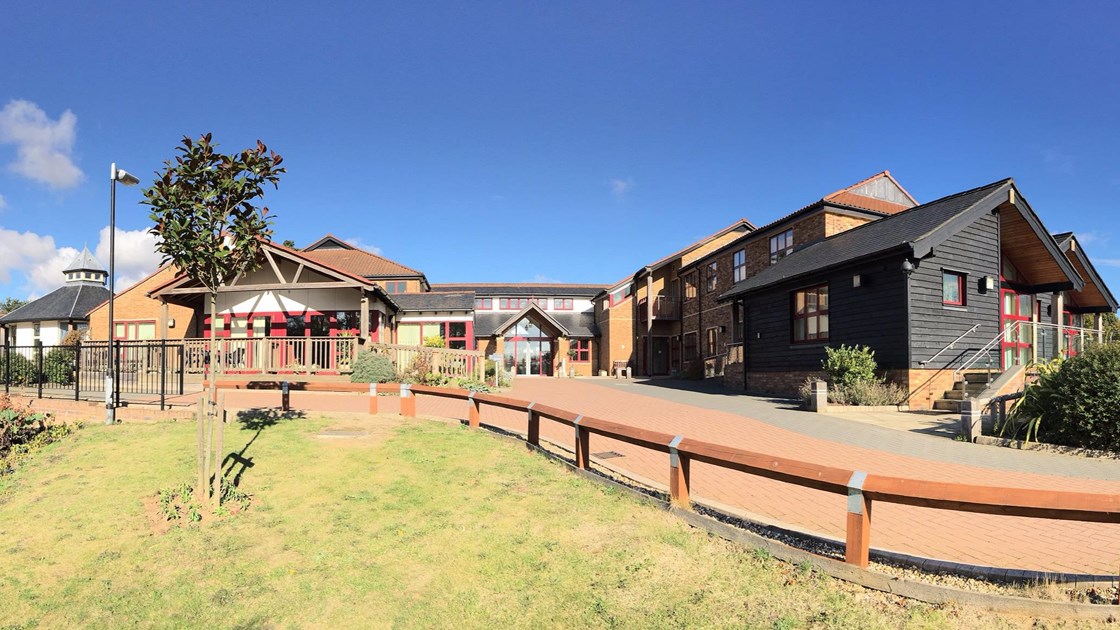 Humayra Alam is fundraising for Farleigh Hospice