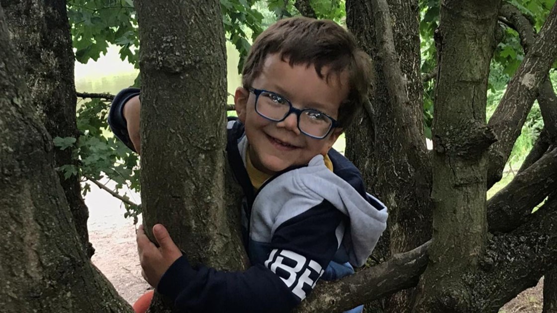 Andrew Marriott is fundraising for Happy Days Childrens Charity