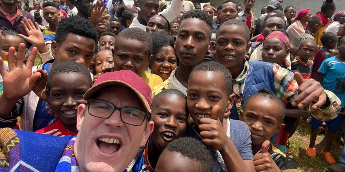 Gordon Mowat is fundraising for Costa Foundation