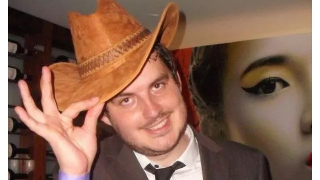 Lee Dutton is fundraising for Samaritans