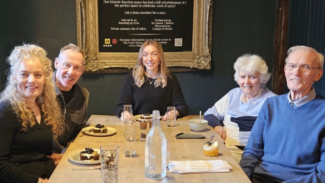 Emily Saunders is fundraising for Isabel Hospice