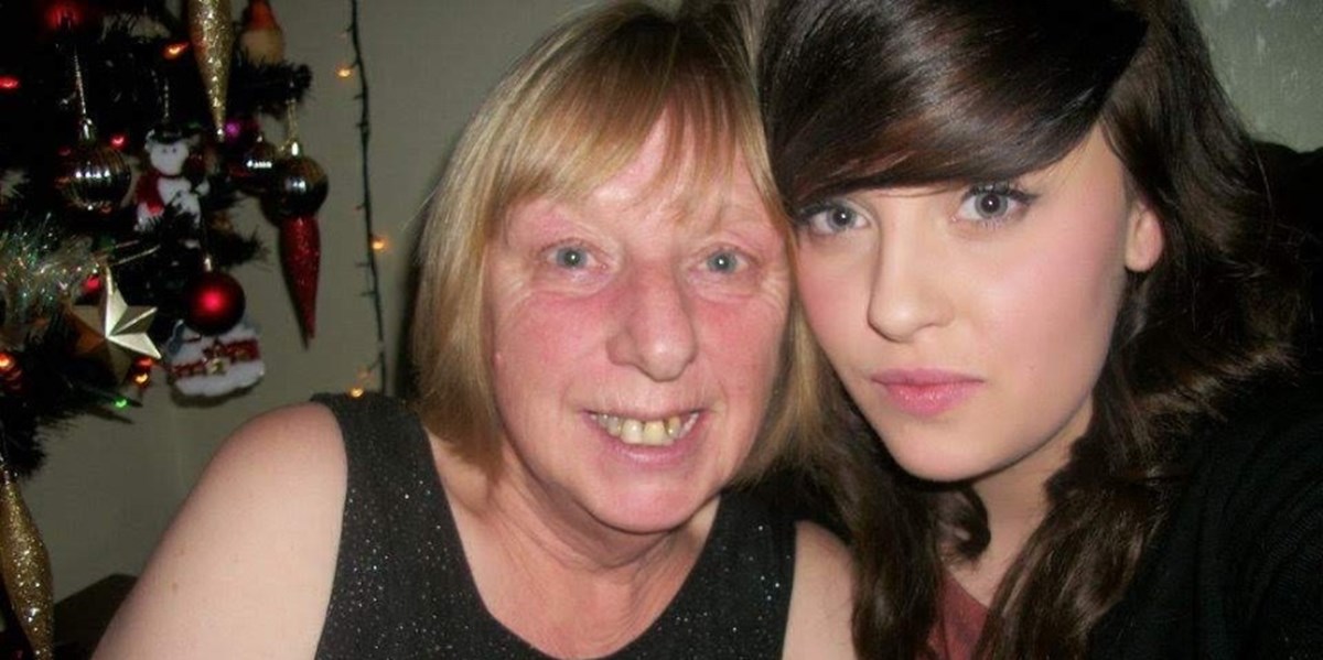 Jodie Cross is fundraising for Bolton Hospice