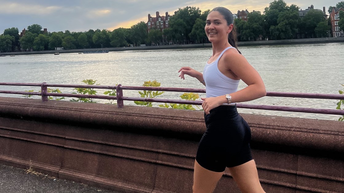 Dominique Heyer-Wright is fundraising for Refugee Action