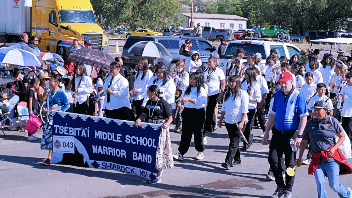 Tsé Bit’a’í Middle School Band Program - JustGiving
