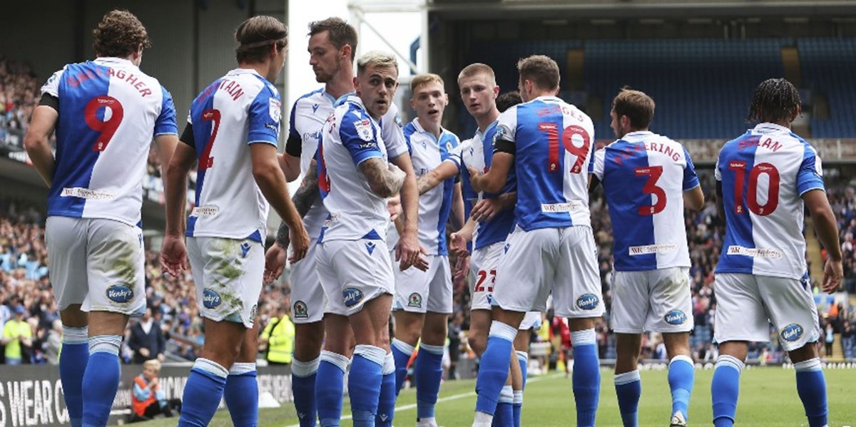 Lynsey Talbot is fundraising for Movember