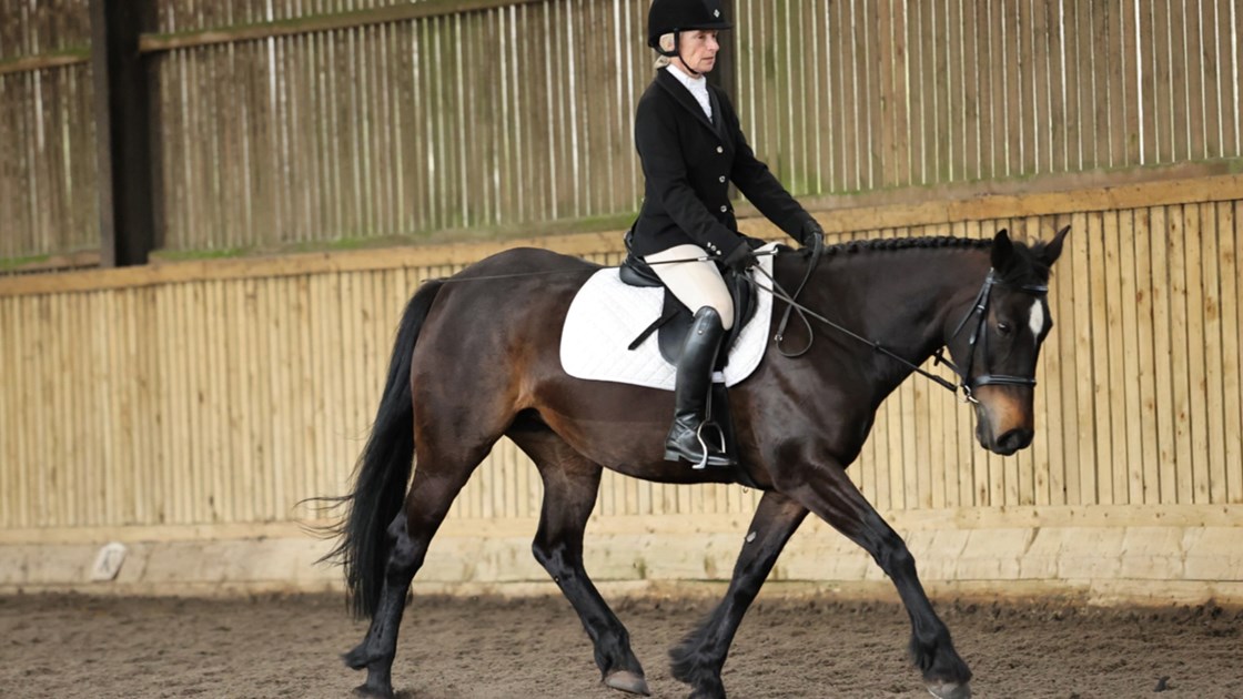 Sarah Mackie is fundraising for Macmillan Cancer Support