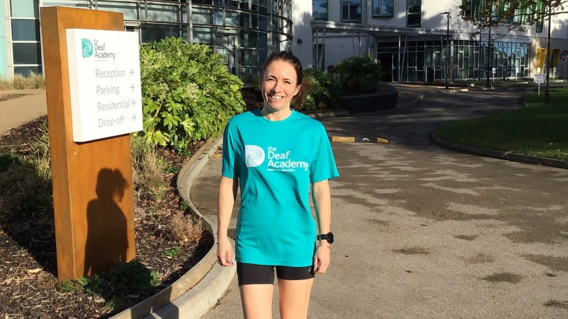 Debbie takes on the Seville Marathon to raise money for new playground ...