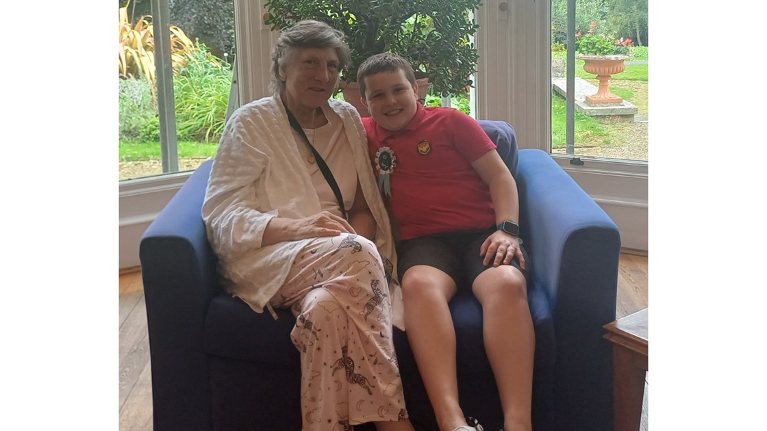 Laura Warwick is fundraising for Rowcroft Hospice