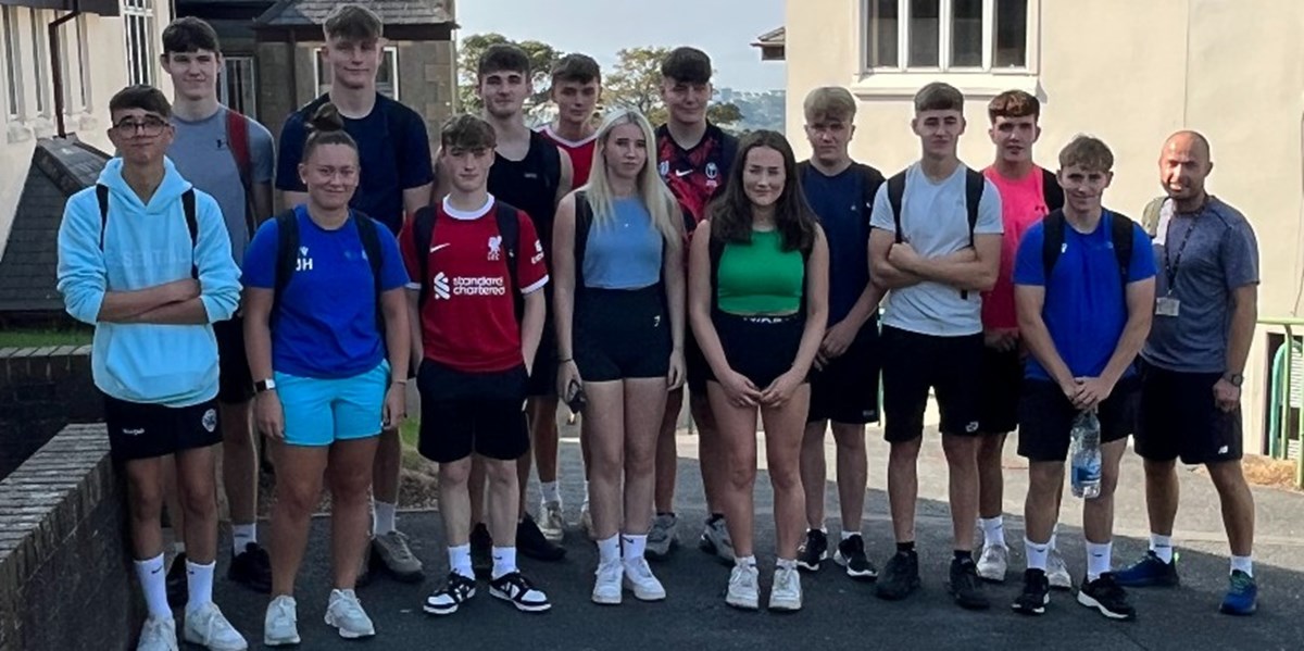 Ana Lois is fundraising for Cancer Research Wales