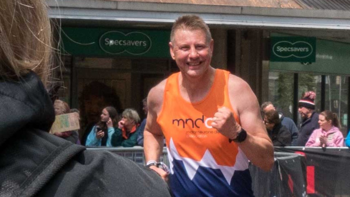 Simon benbow is fundraising for Motor Neurone Disease Association