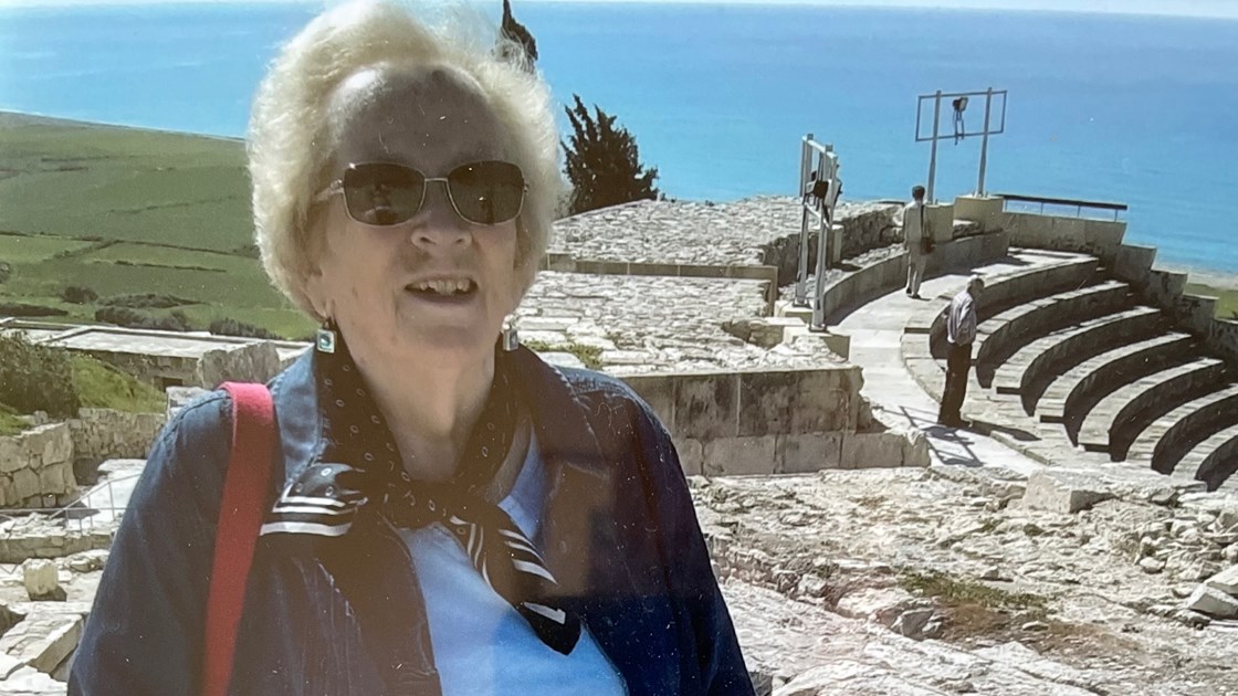 Helen Pike-Waterhouse is fundraising for THE CHRISTIE CHARITY