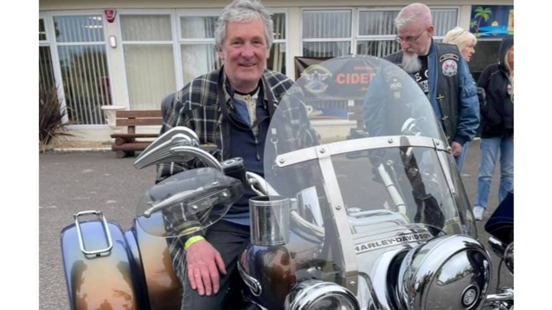 philip Dingle is fundraising for Movember