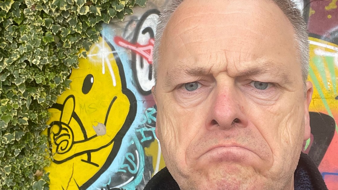 Stephen Adams is fundraising for Cancer Research UK