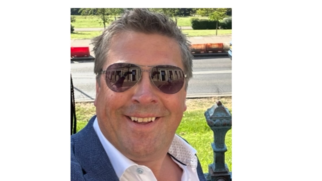 Scott Bayliss is fundraising for Alzheimer's Society