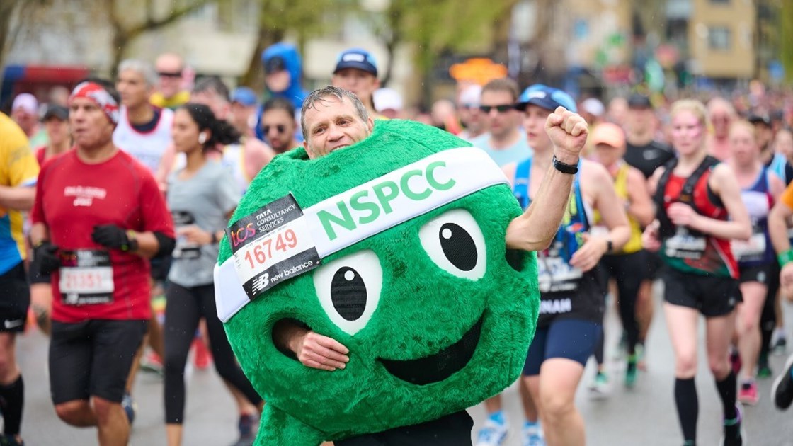 Ian Smart is fundraising for NSPCC