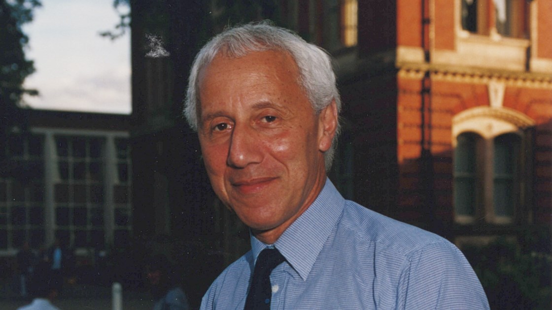 Hugh Bain is fundraising for Oasis Hub - Waterloo