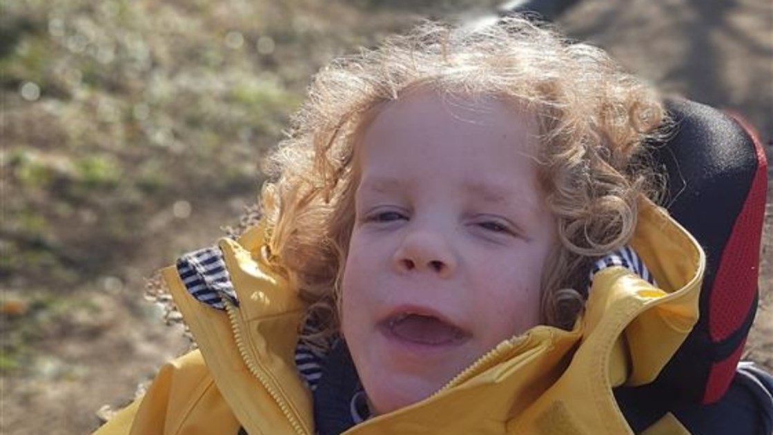 Help Winnie to walk and talk - JustGiving