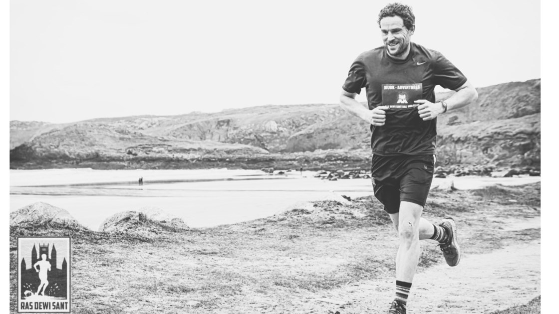 Raph Runs for Gaza is fundraising for Amos Trust