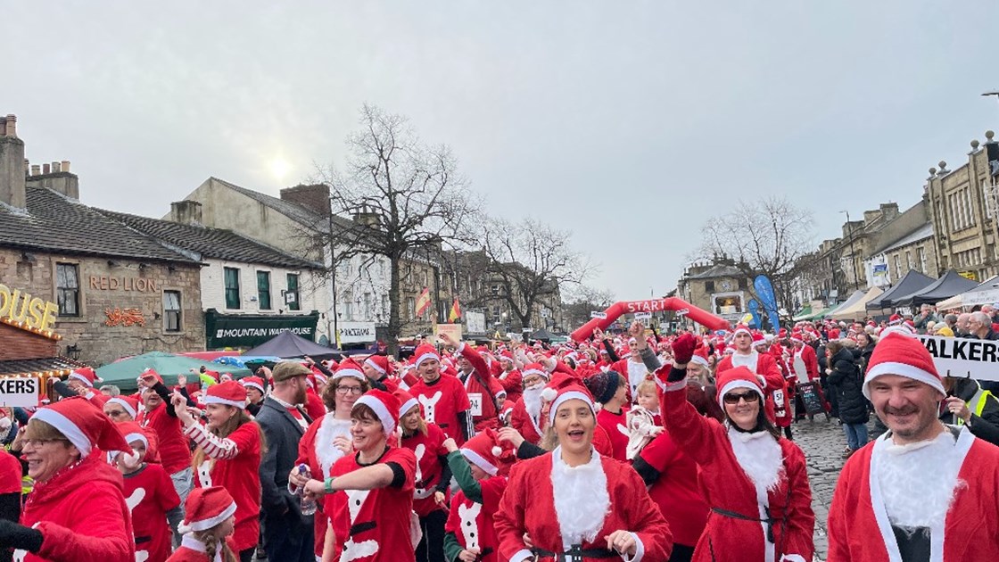 Carers' Resource Skipton Santa Fun Run 2023 - JustGiving