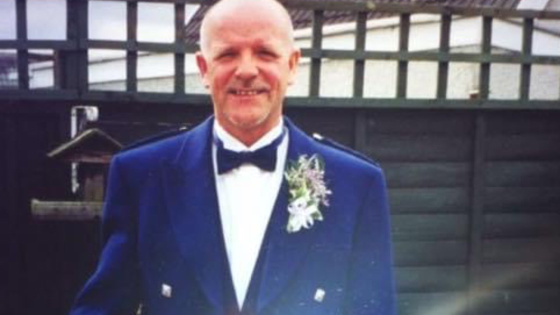 Lee-Anne Smith is fundraising for Cancer Research UK