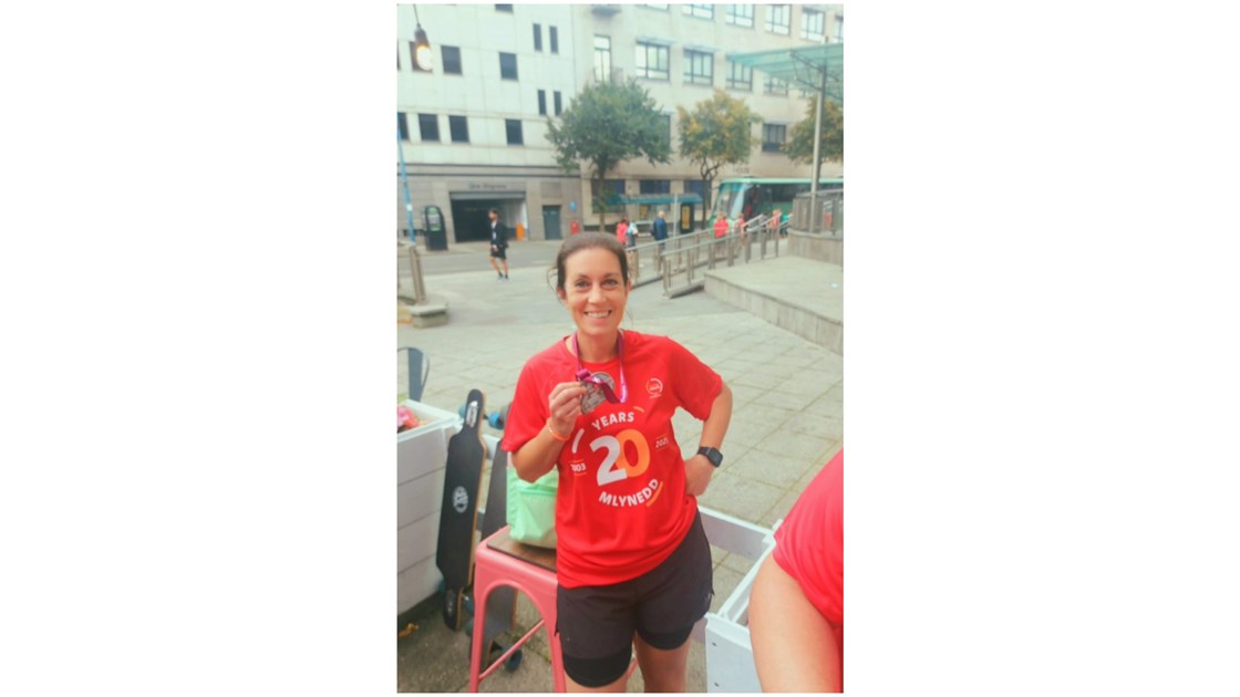 lisa giles is fundraising for Cancer Research Wales