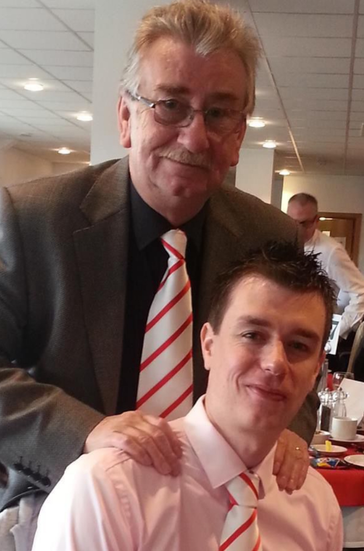 Chris Simmons is fundraising for Rotherham Hospice