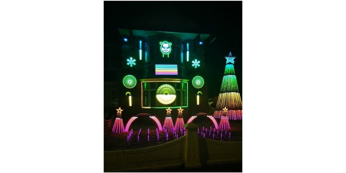 Semmens Family Light Show - is fundraising for Motiv8 South