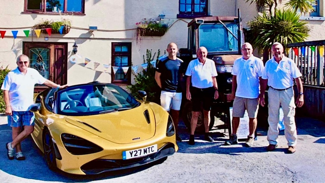 Gareth Howell is fundraising for Devon Air Ambulance Trust