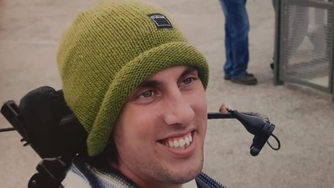 Mark Cameron is fundraising for Spinal Research