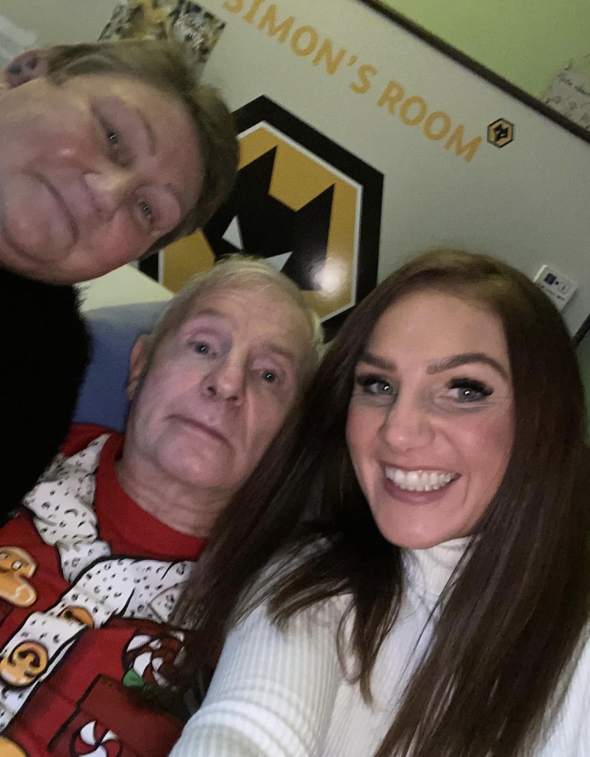 Lara Saunders is fundraising for Huntington's Disease Association