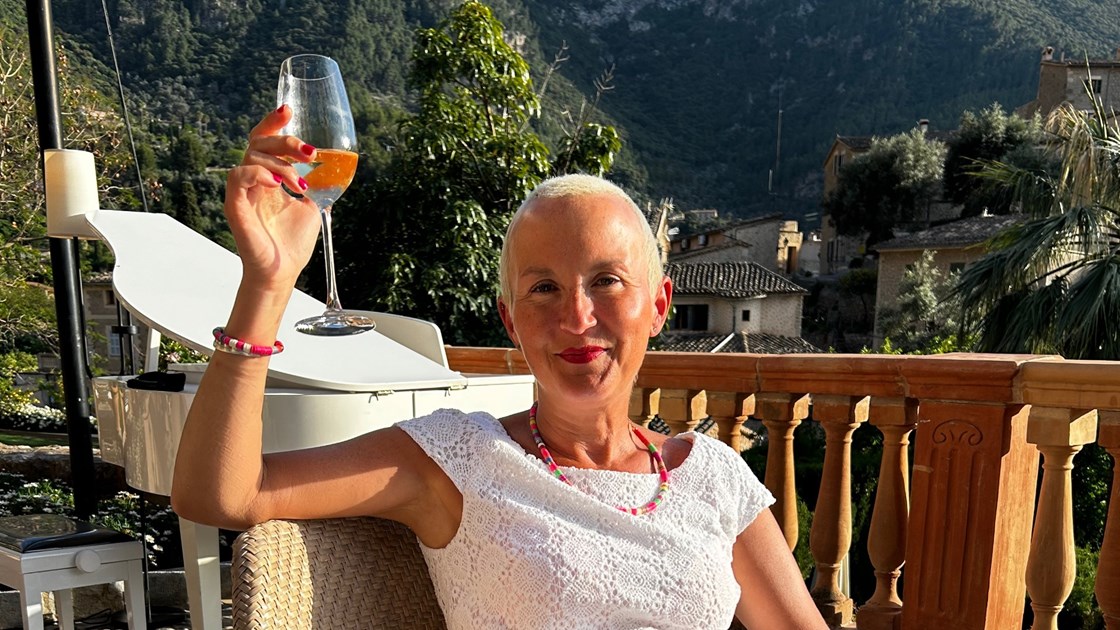 Justine Delroy is fundraising for Hospice UK