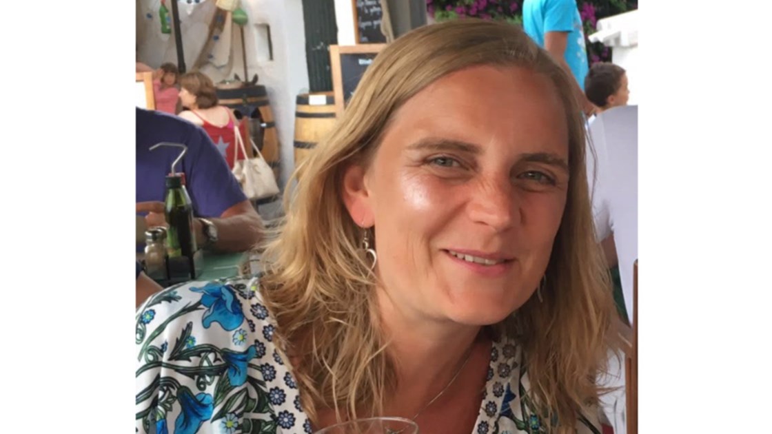 Kate's Mates Angie, George, Julie, Lina and Lucy is fundraising for ...