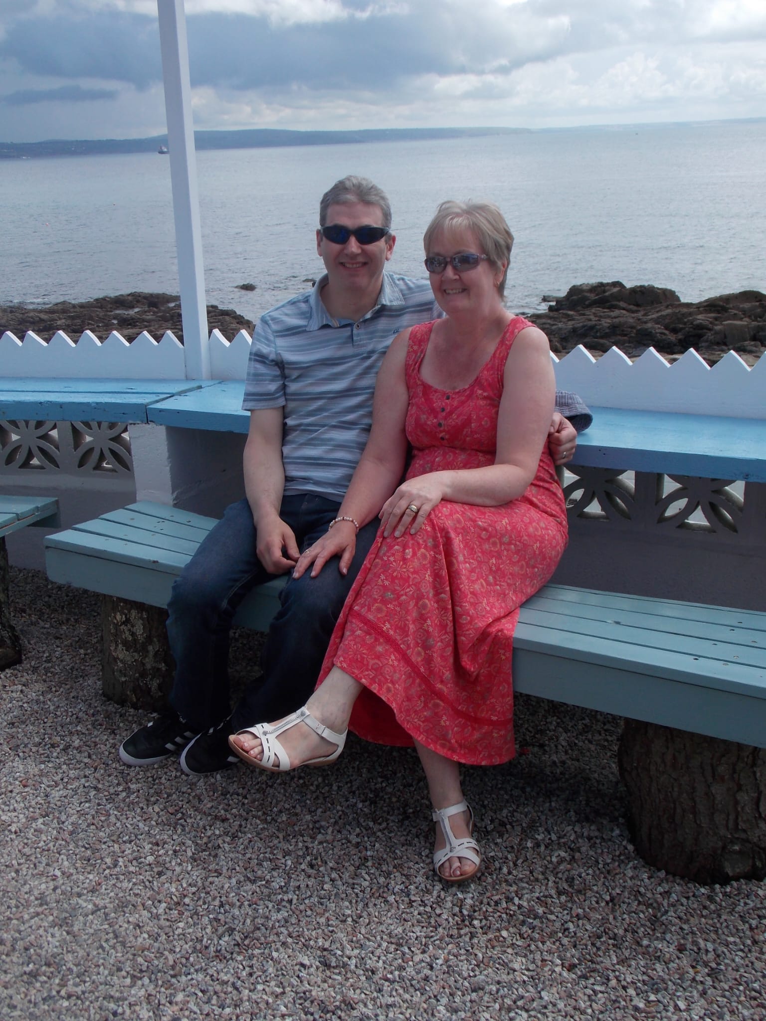 Simon Wood is fundraising for Ashgate Hospice