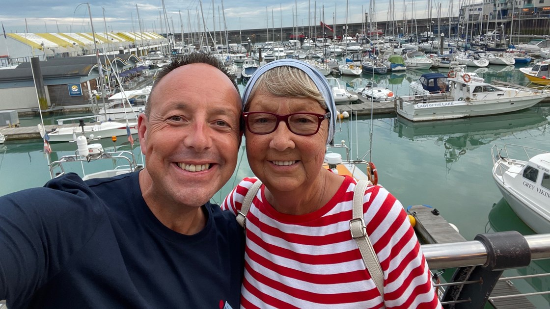 Steven Thorne-Farrar is fundraising for Macmillan Cancer Support