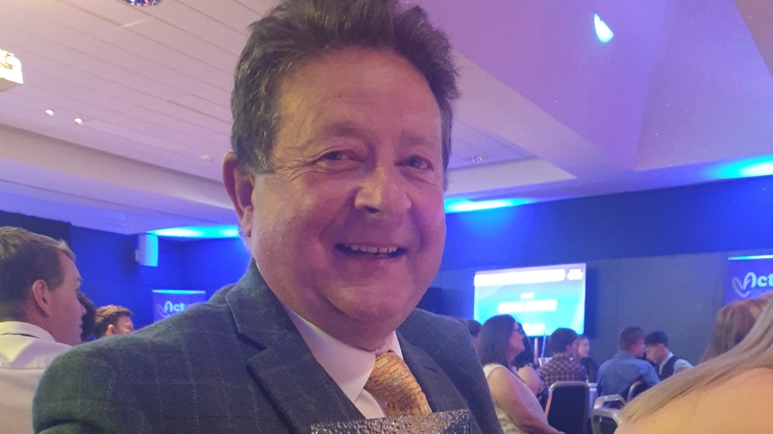 Harry Byers is fundraising for Grove Menzieshill Hockey Club