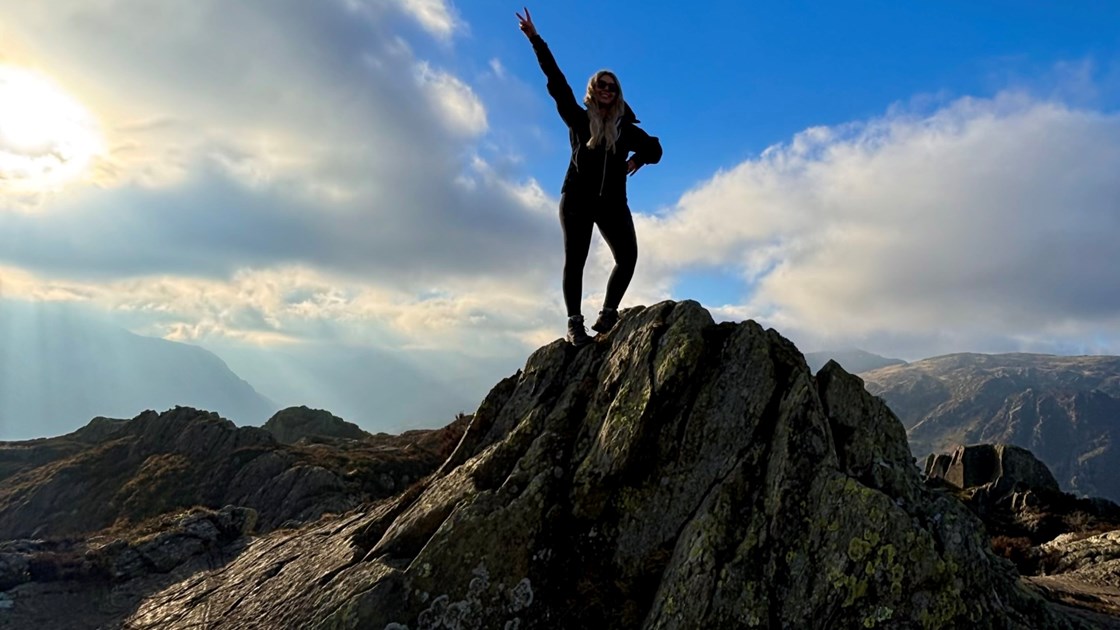 Laura Sanderson is fundraising for Alzheimer's Society