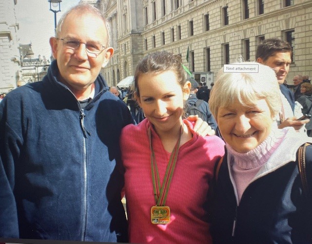 Elizabeth Dawes is fundraising for Save the Children