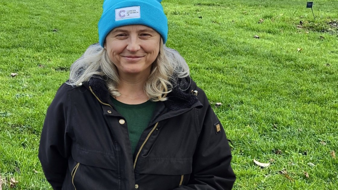 Tracey Oliver is fundraising for Cancer Research UK